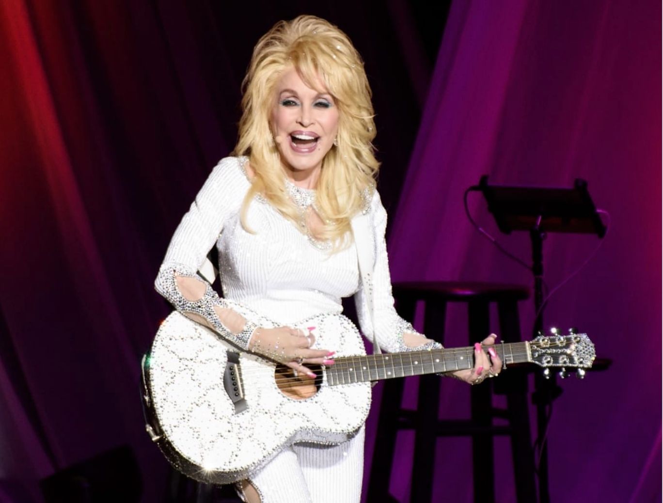 Dolly Parton’s "Starting Over Again": A Uplifting Anthem of New Beginnings - Oldies But Goodies ...